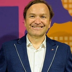 Alexander Richter – The Conversation