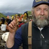 Ancient Eskimo artefacts saved from slipping into the sea