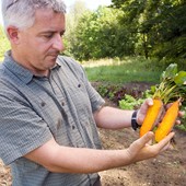 Counter crop patents by freeing seeds to feed the world