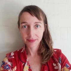 Kelly Saunders – The Conversation