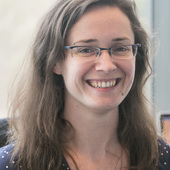 Giant galaxies die from the inside when they stop making stars