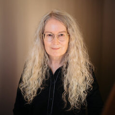 Elizabeth Knox – The Conversation