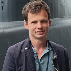 Louis Wiart – The Conversation