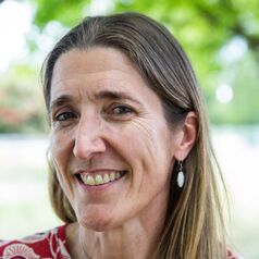 Hélène David-Benz – The Conversation