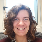 Young women are more left wing than men, study reveals