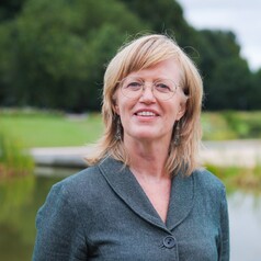 Anne-France de Saint Laurent-Kogan – The Conversation