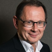 Books: why the Internet hasn't killed them off